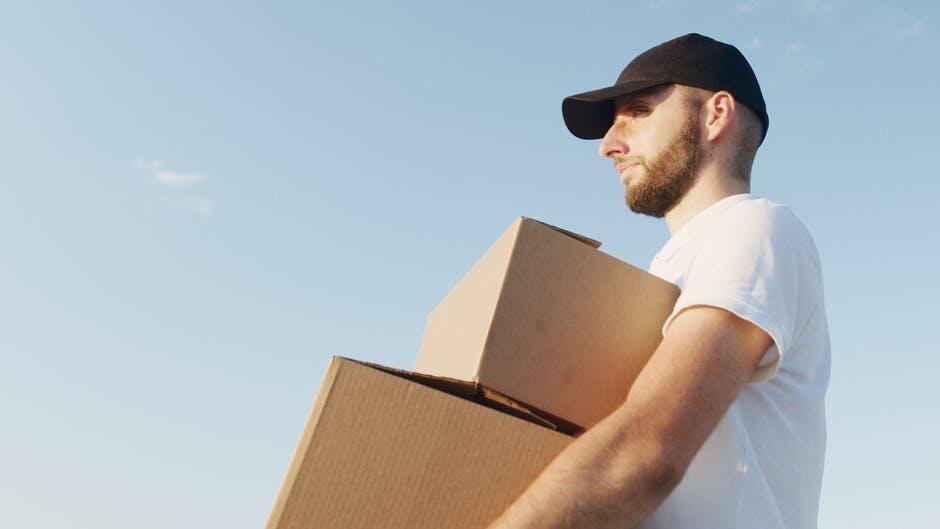 How to Provide the Right Packing Help for Seniors